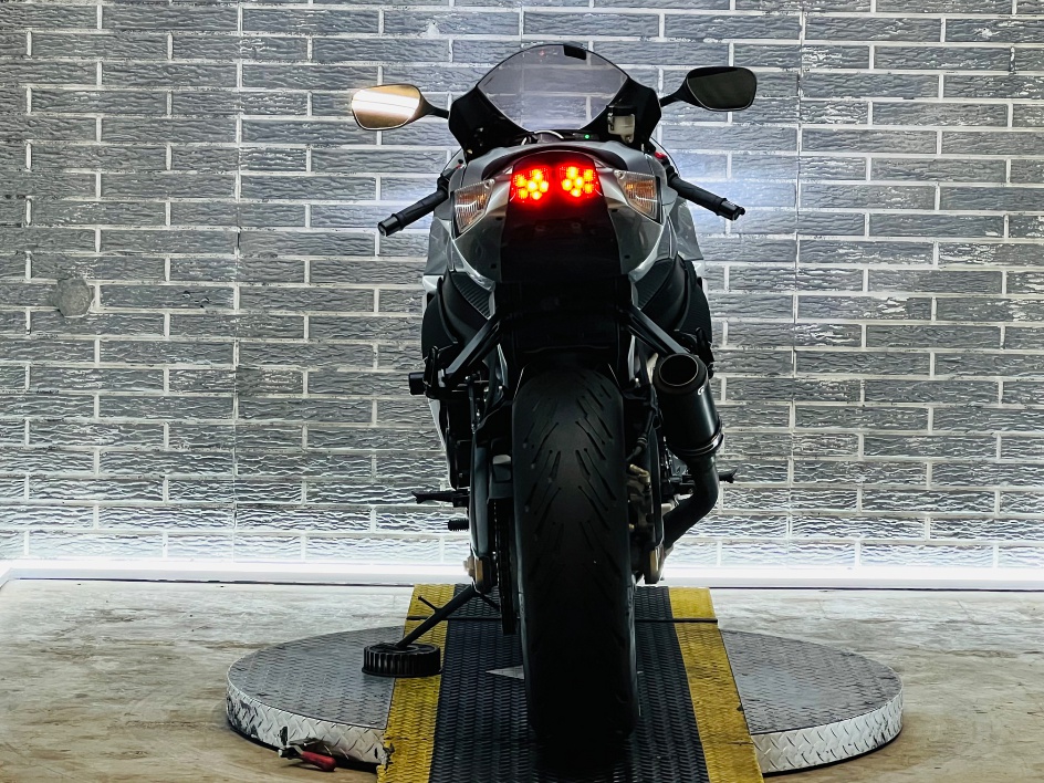 2018 SUZUKI GSX-R600 - Motorcycle 4 US