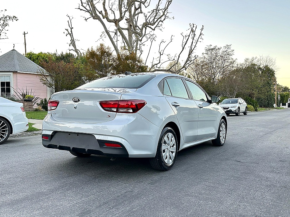 2020 KIA RIO S - Classic vehicle Vintage vehicle Buy sell trade
