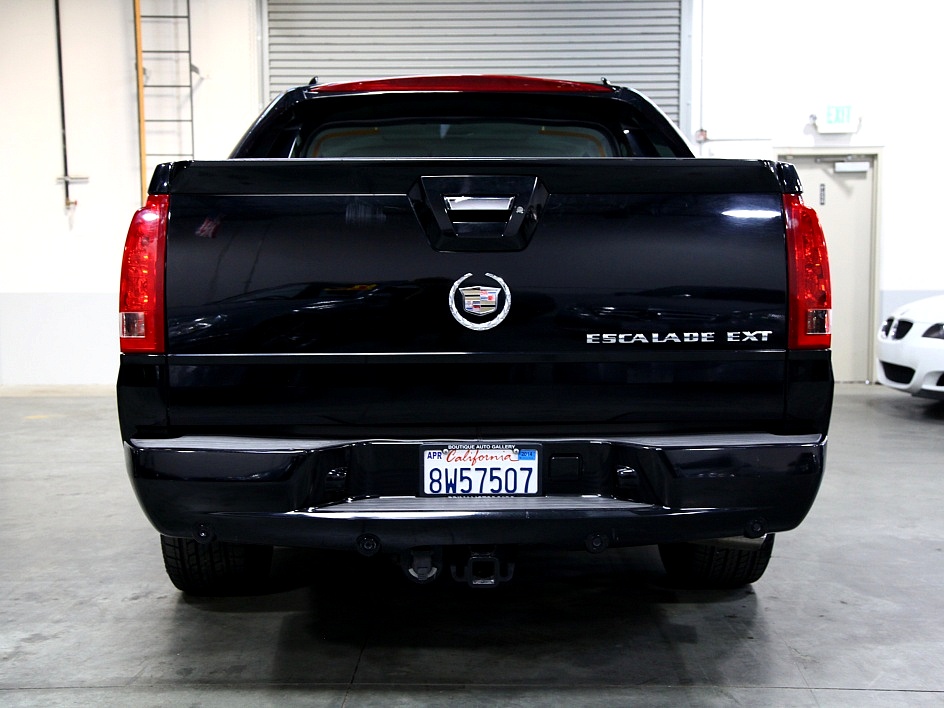 2002 CADILLAC ESCALADE EXT - Goxee Dealer Corp