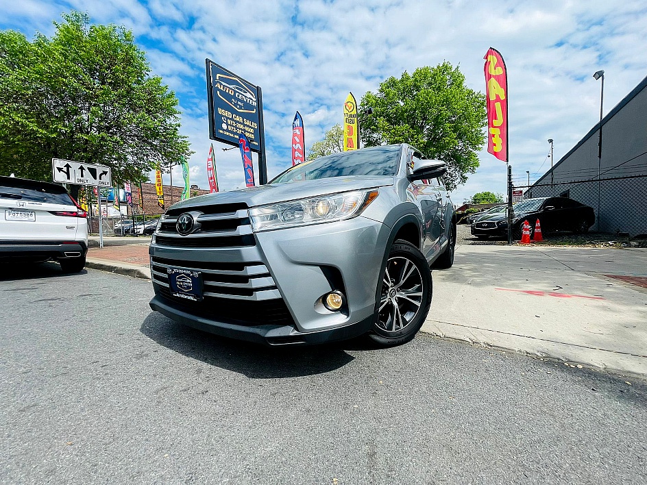 2019 TOYOTA HIGHLANDER LE - Buy Here Pay Here 999 Down