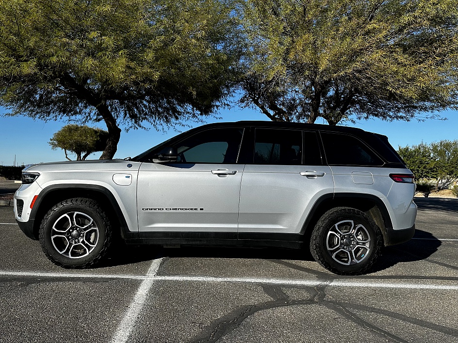 2022 JEEP GRAND CHEROKEE 4XE TRAILHAWK - Plaza Auto Center – Used cars ...