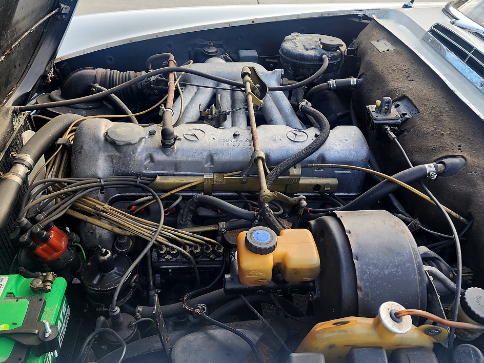 1965 MERCEDES-BENZ SL - Classic vehicle Vintage vehicle Buy sell trade