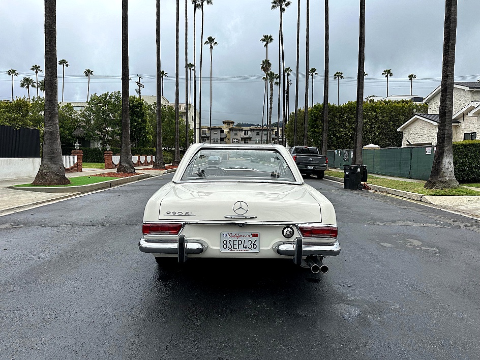 1965 MERCEDES-BENZ SL - Classic vehicle Vintage vehicle Buy sell trade
