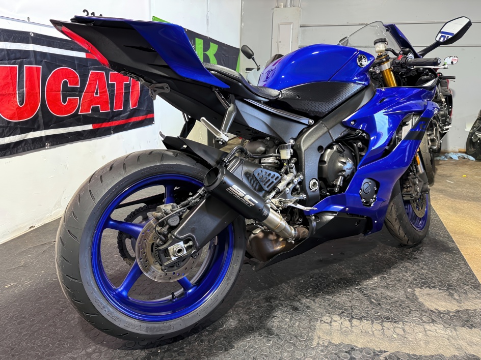 2018 YAMAHA YZF-R6 - Super Sport Motorcycles