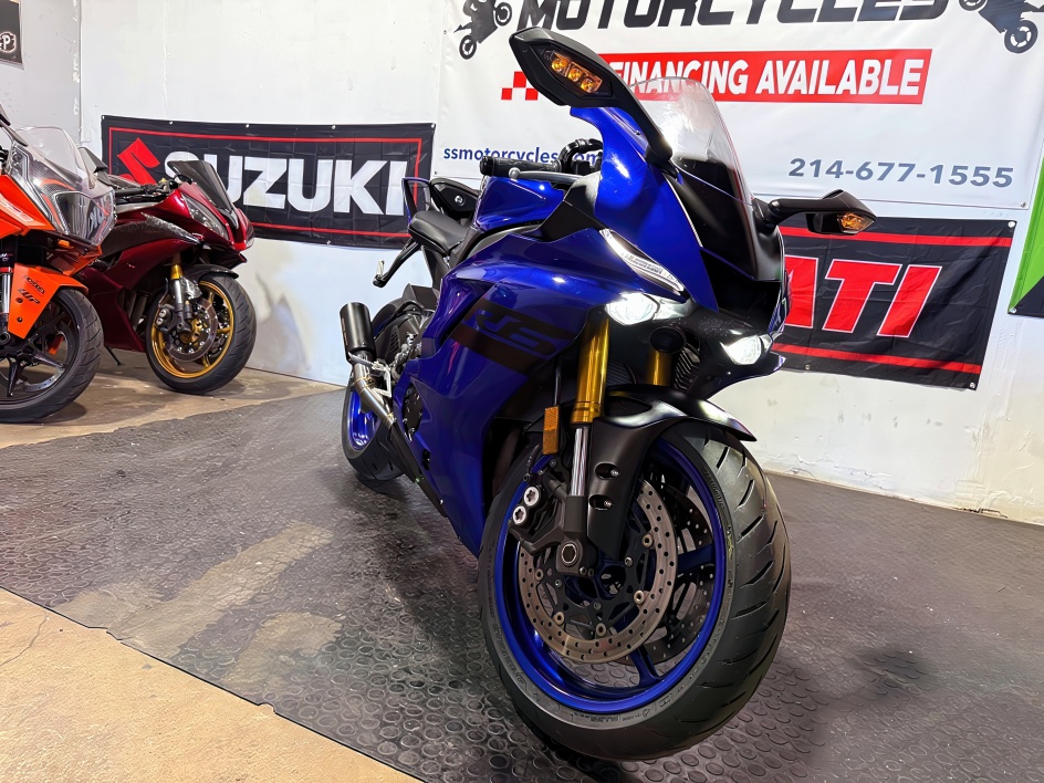 2018 YAMAHA YZF-R6 - Super Sport Motorcycles